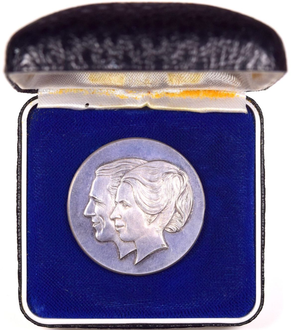 Commemorative Silver Medal Wedding Princess Anne Mark Phillips